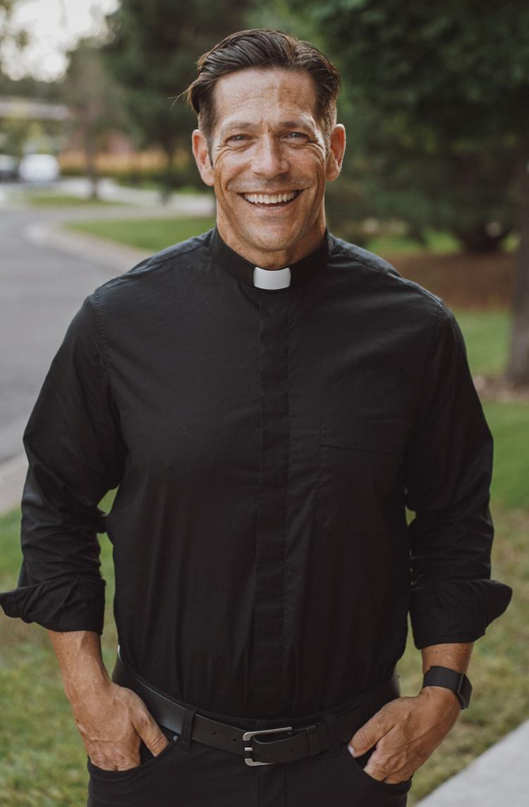 Father Mike Schmitz to headline local gatherings | News | bakersfield.com