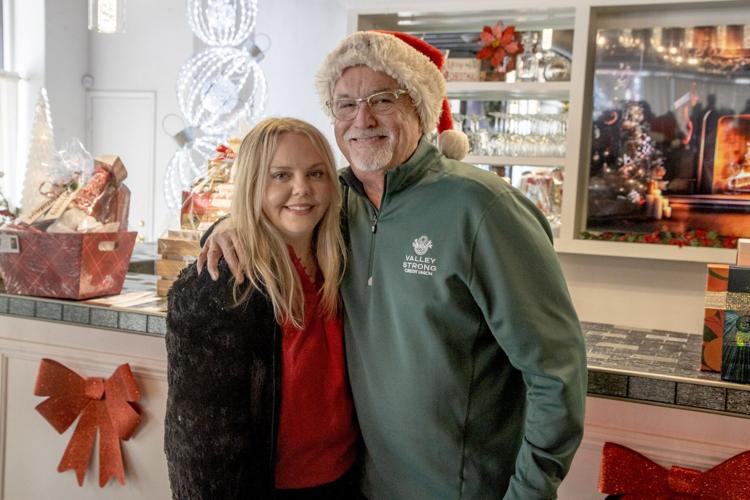 SNAP! — Mingling at the Greater Bakersfield Chamber’s holiday mixer ...