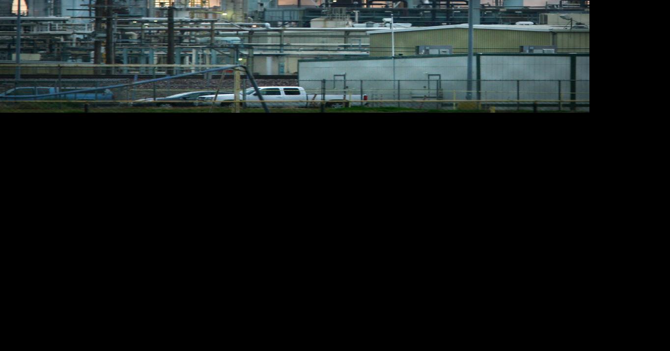 Tank explodes, catches fire at refinery | News | bakersfield.com