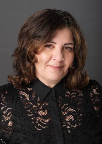 Having set out on her own, Petropoulos makes her home in Bakersfield ...