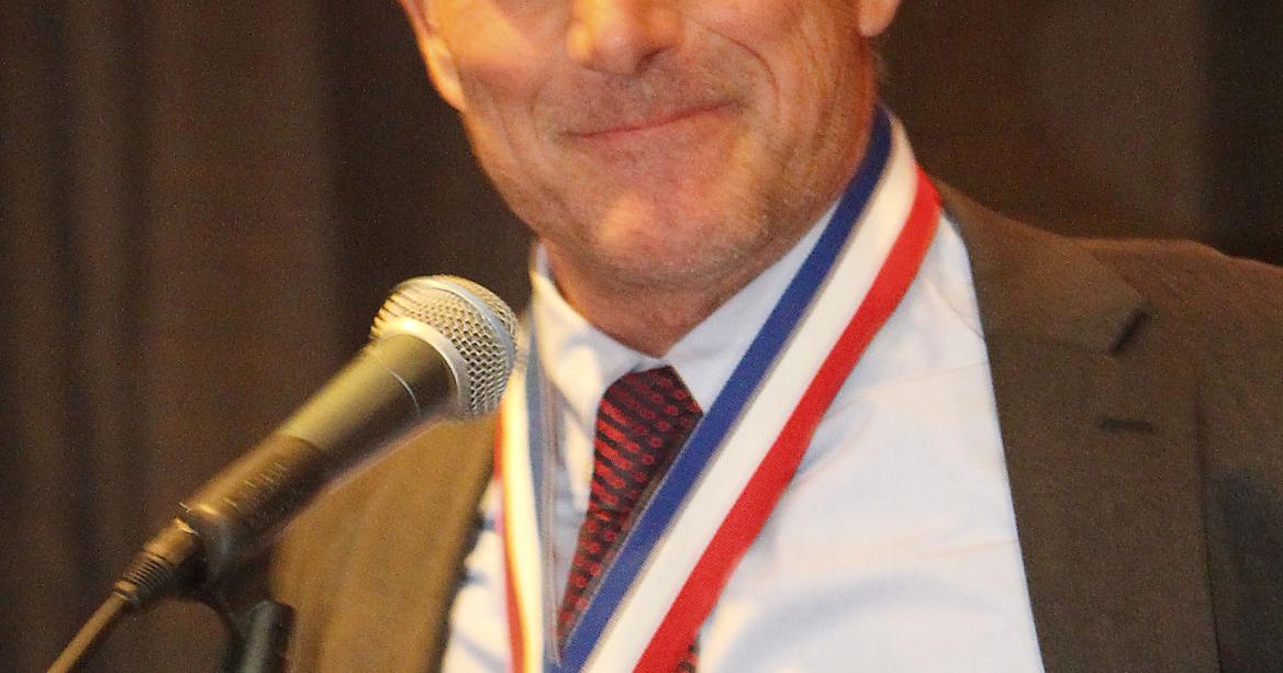 CSUB soccer hosts alumni day Saturday honoring retiring Simon Tobin ...