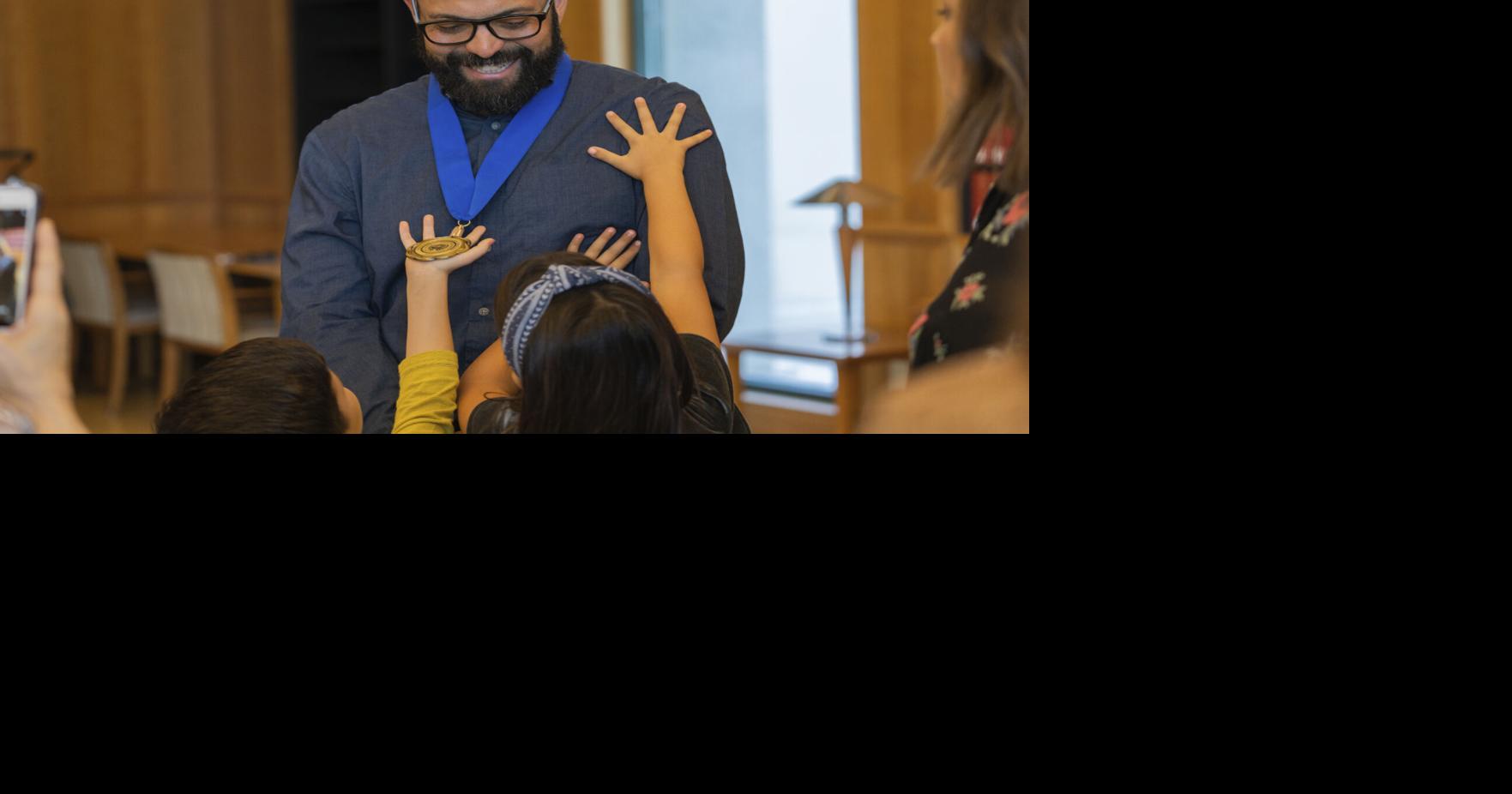 CSUB students receive President's Medal | News | bakersfield.com