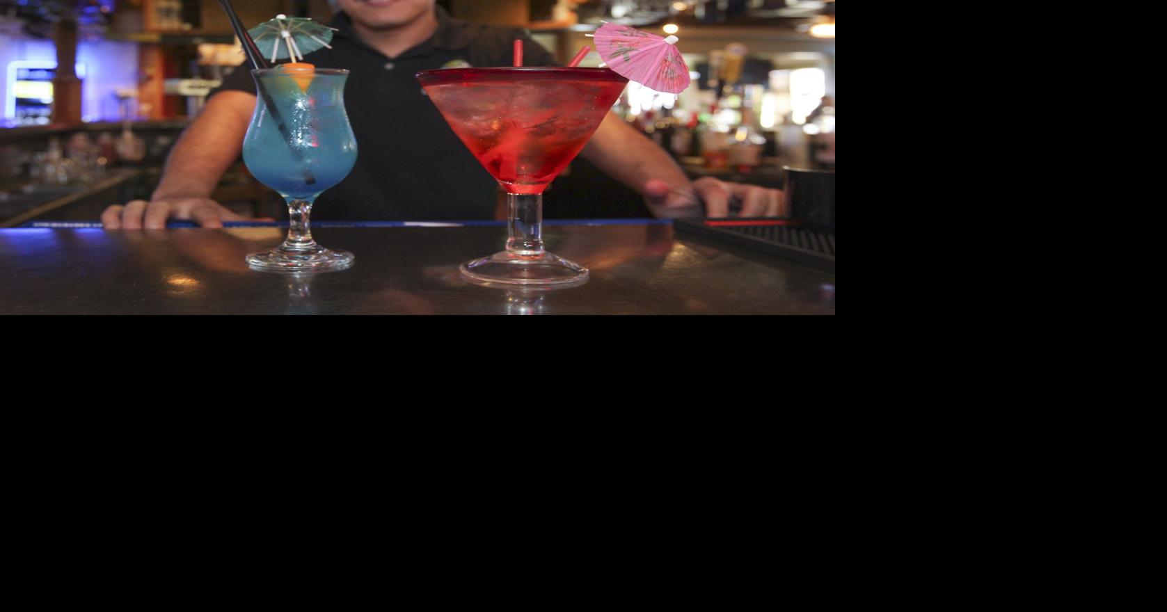 PETE TITTL: Did you hear the one about the funny waiter? | Archives ...