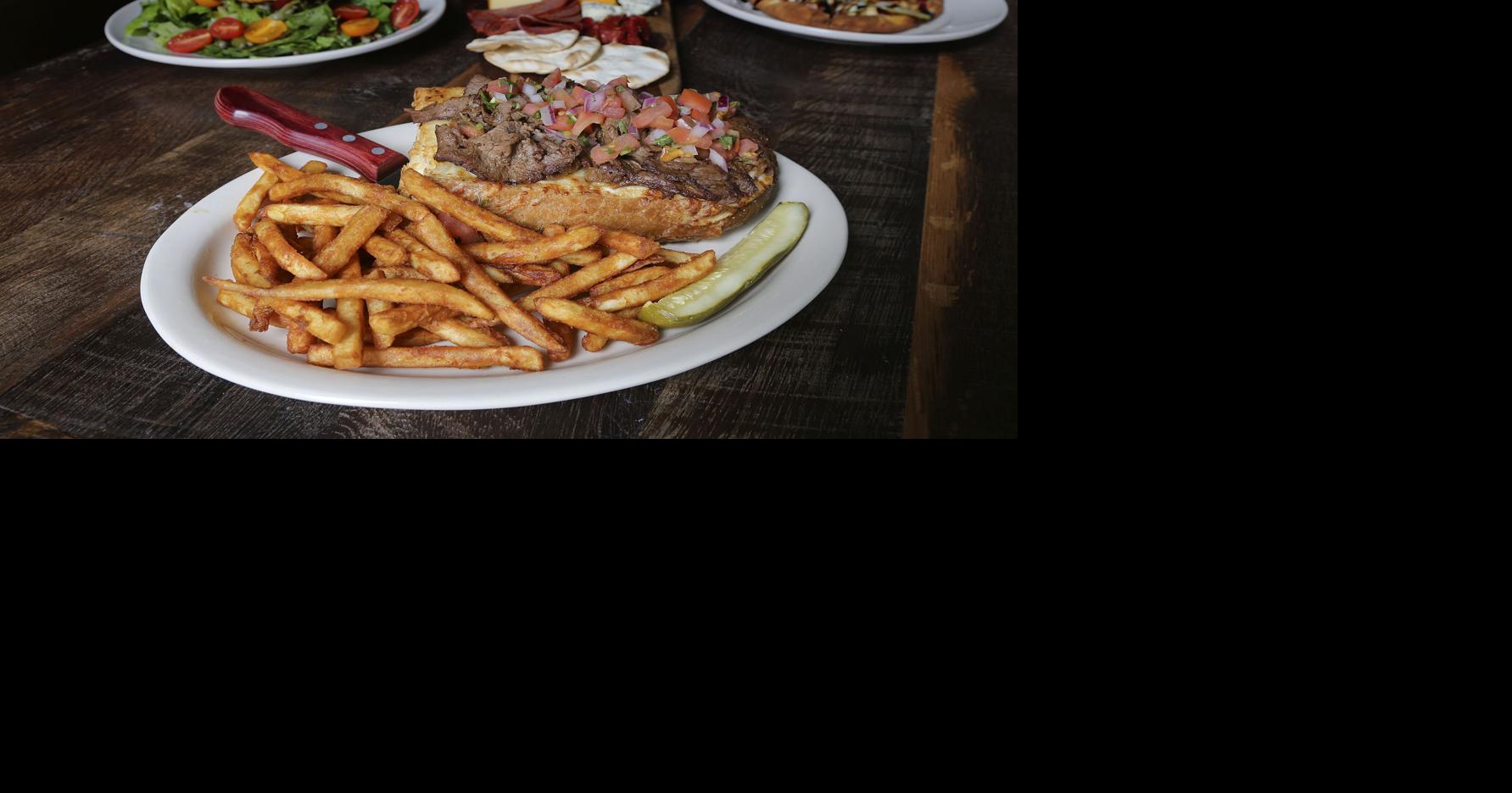 1933 Speakeasy Bar & Grill | Photo Galleries | bakersfield.com