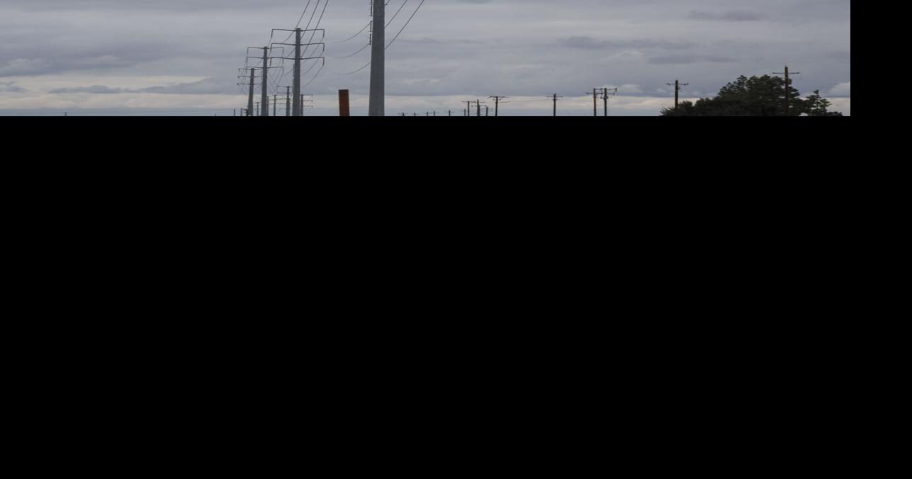 bc-powerlines-stormy-overcast-electricity | Tbc Blox Images ...