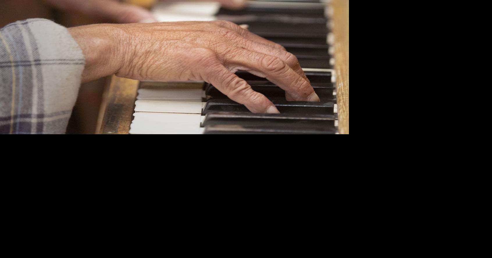 Homeless Piano Player | Tbc Blox Images | bakersfield.com