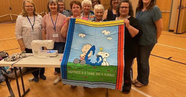 STEVE FLORES: Project Linus angels craft blankets of trust, joy and ...