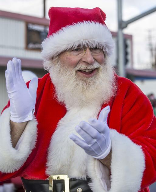 PHOTO GALLERY: North of the River Christmas Parade | News | bakersfield.com