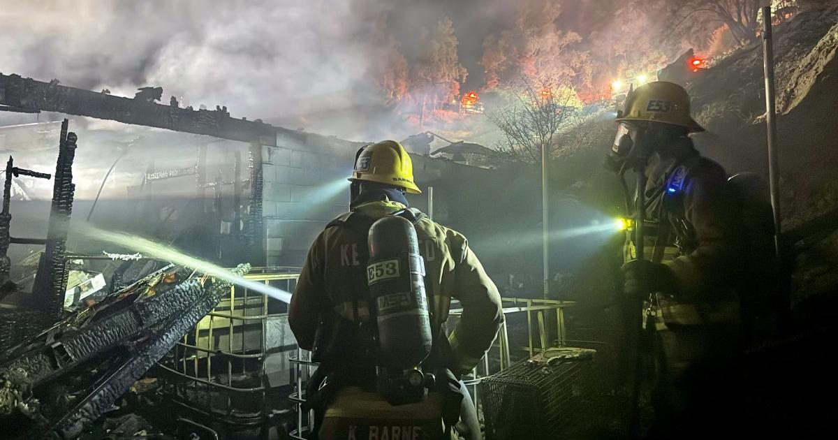 Firefighters stop spread of Frazier Park fire | News | bakersfield.com