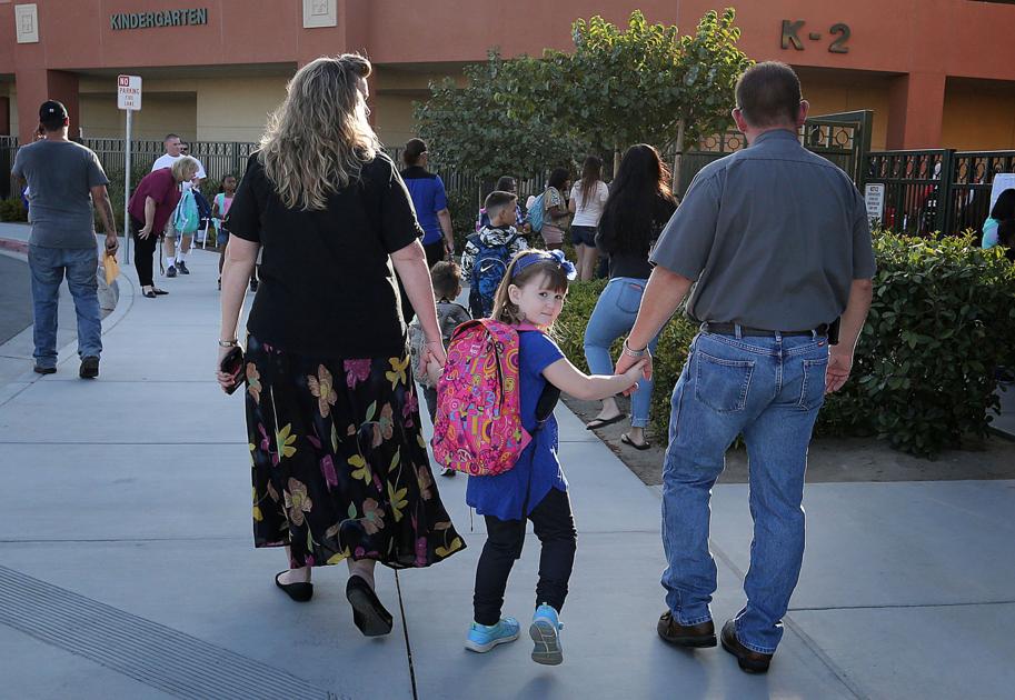 Walk to School Day at Old River Elementary | News | bakersfield.com