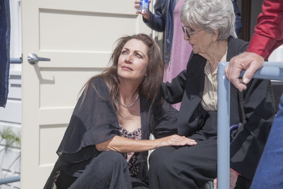 'He's home': Emotional family honors Merle, boxcar | Entertainment ...