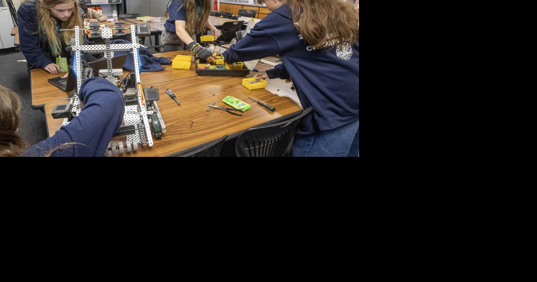 Teamwork pays off for Downtown School's all-girl robotics team | News ...