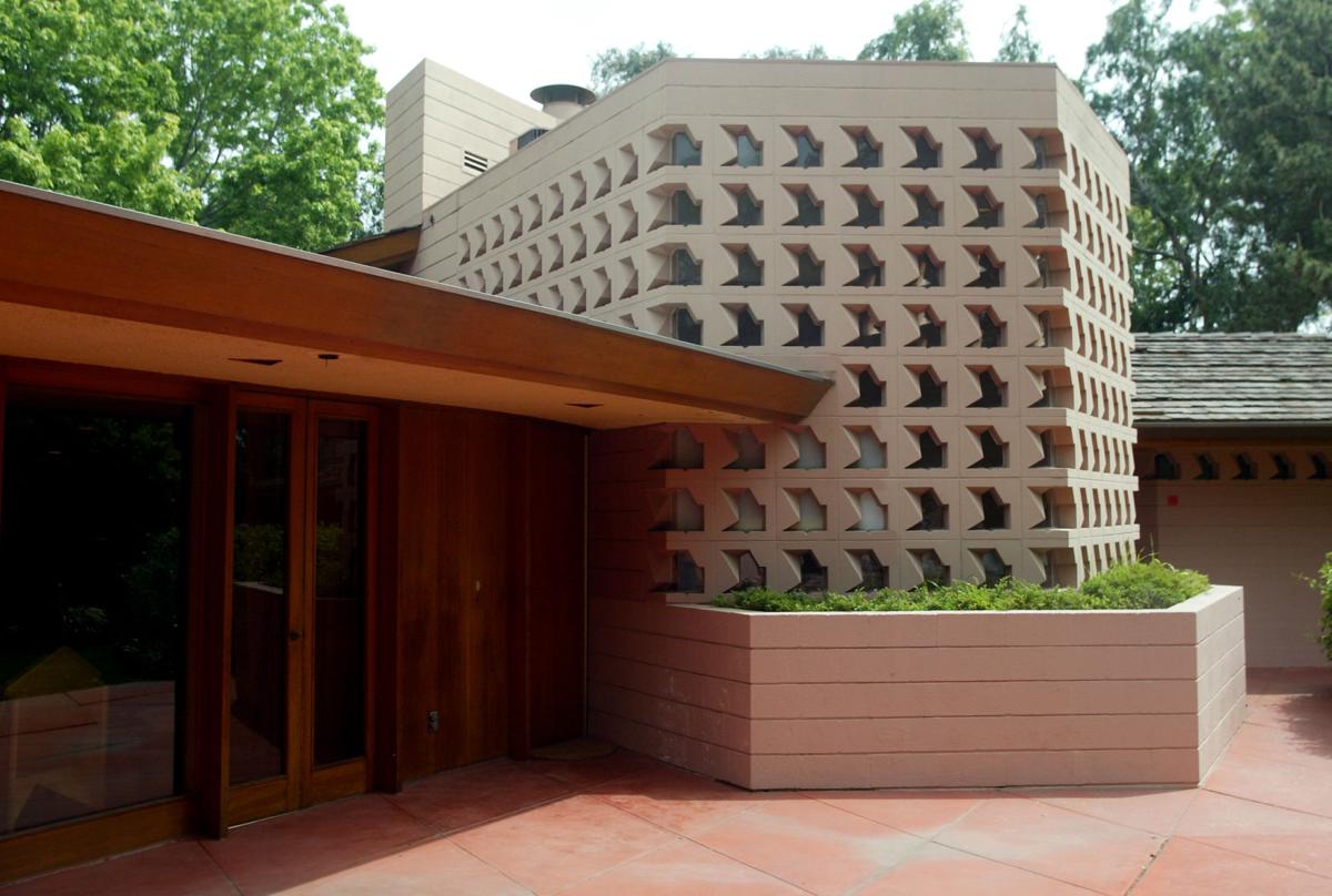 PHOTO GALLERY: The George and Millie Ablin House in Bakersfield ...