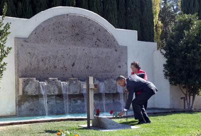 cesar chavez grave