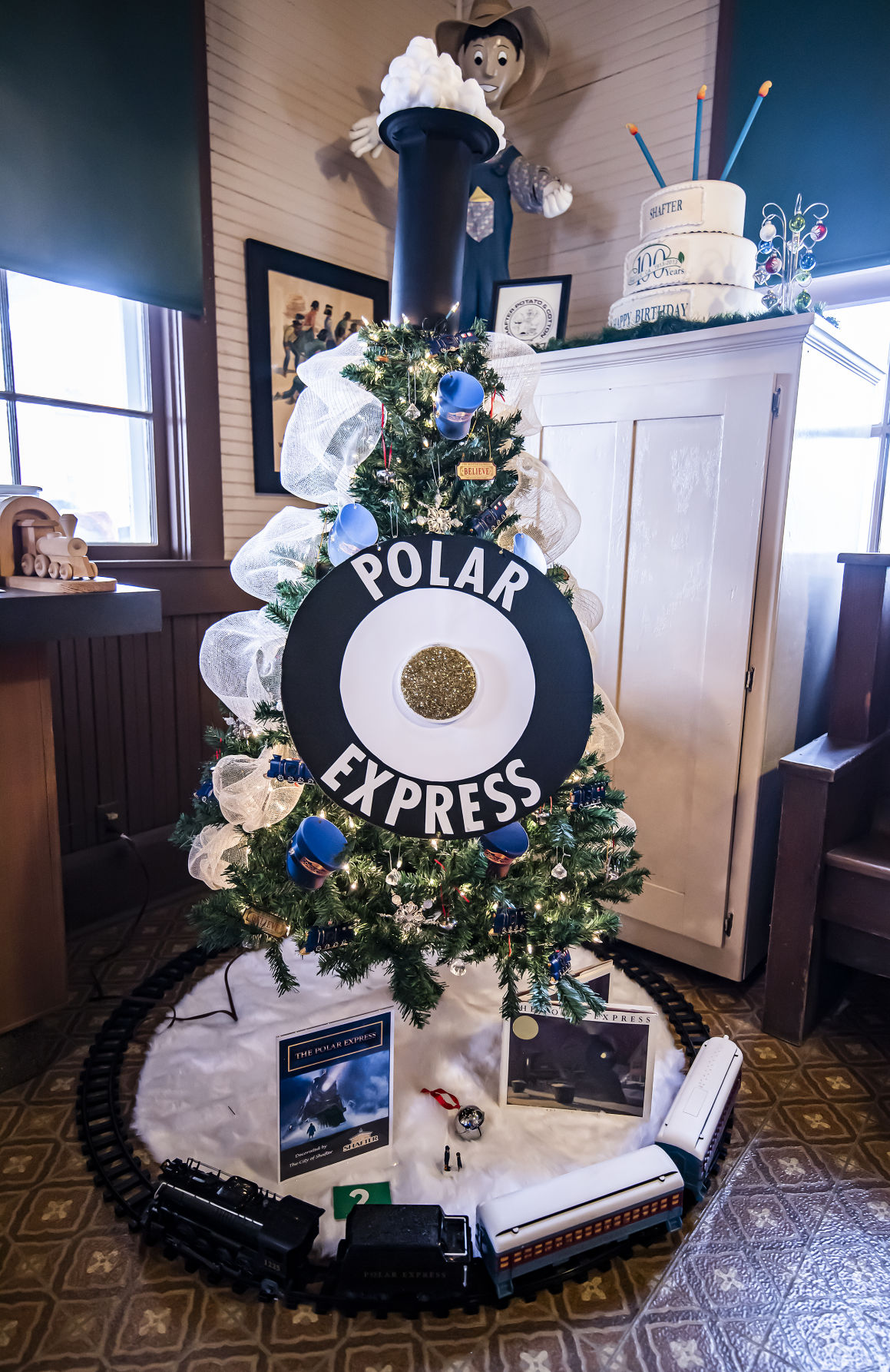 PHOTO GALLERY: At the Shafter Depot Museum Christmas Tree Display ...
