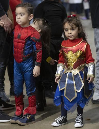 PHOTO GALLERY: Much to see and do at Bakersfield Comic-Con ...