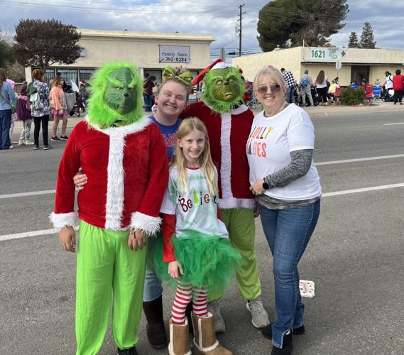 SNAP! — 49th annual North of the River Christmas Parade | Bakersfield ...