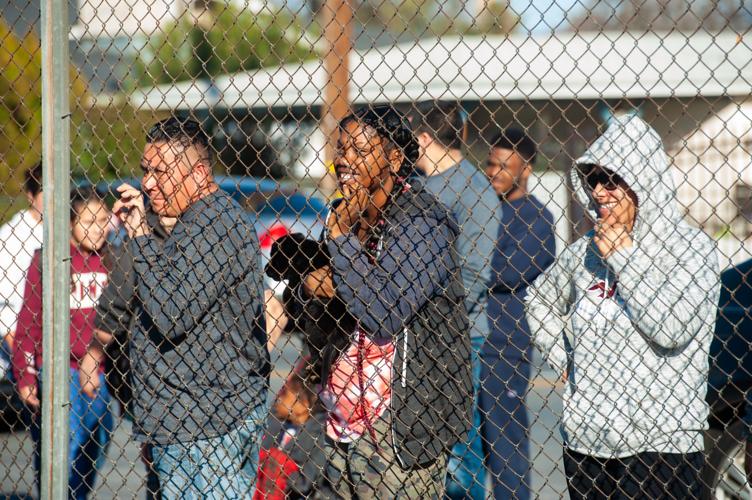 PHOTO GALLERY: School’s back in session | | bakersfield.com