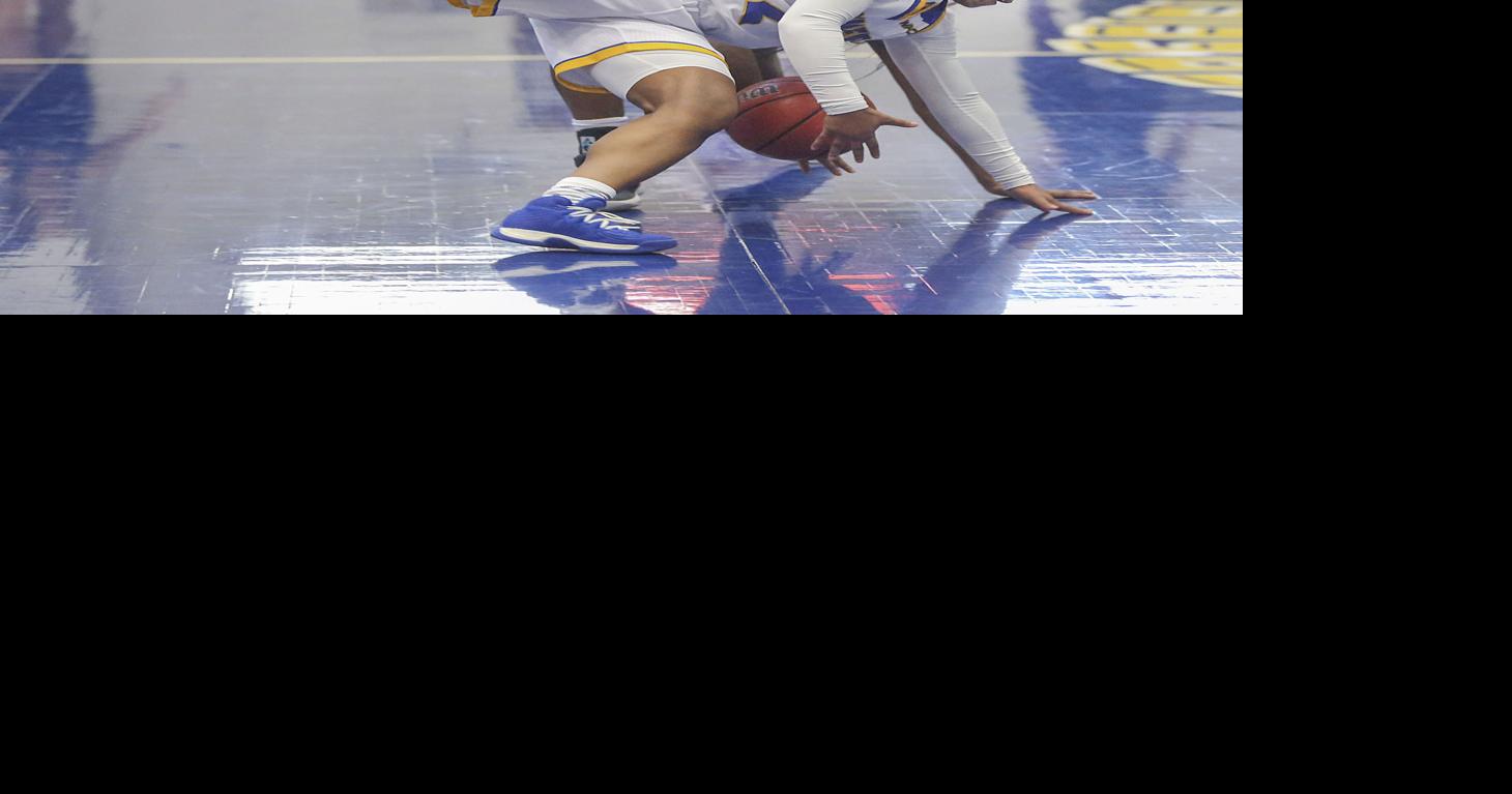 PHOTO GALLERY: CSUB Women's Basketball Battle Chicago State Saturday ...