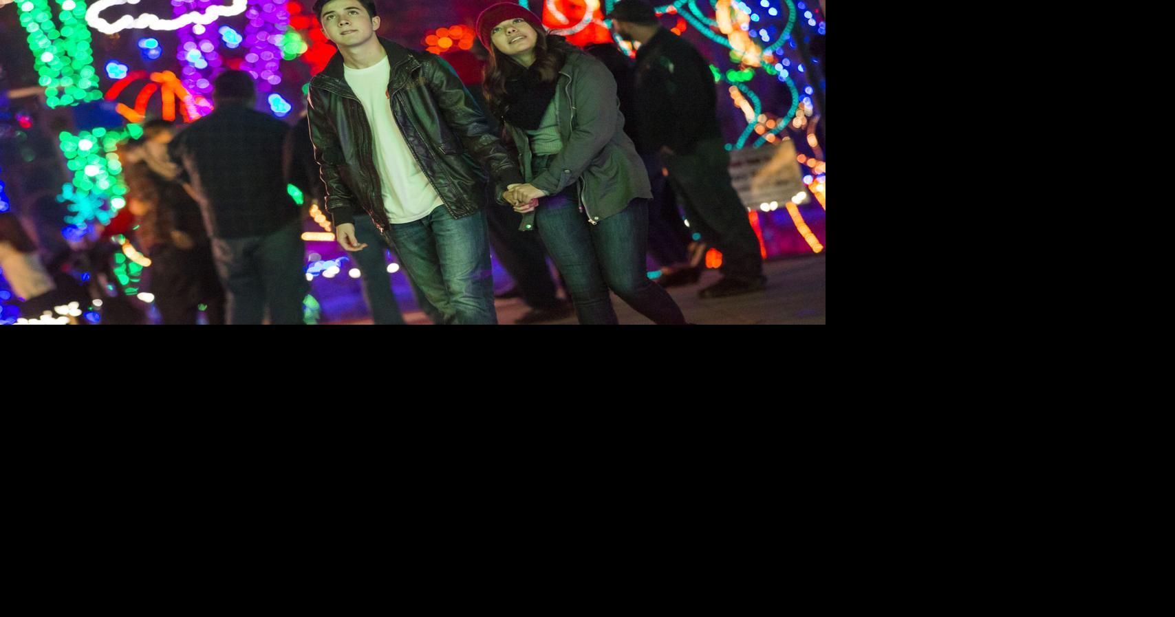 Photo Gallery: Holiday Lights at CALM | Photo Galleries | bakersfield.com