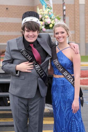 Baldwin-Woodville Prom was a royal evening | News | baldwin-bulletin.com