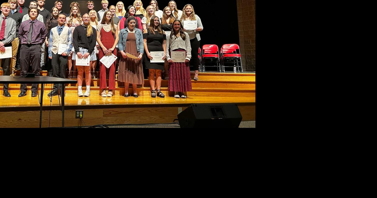 Baldwin-Woodville inducts new class to NHS | News | baldwin-bulletin.com