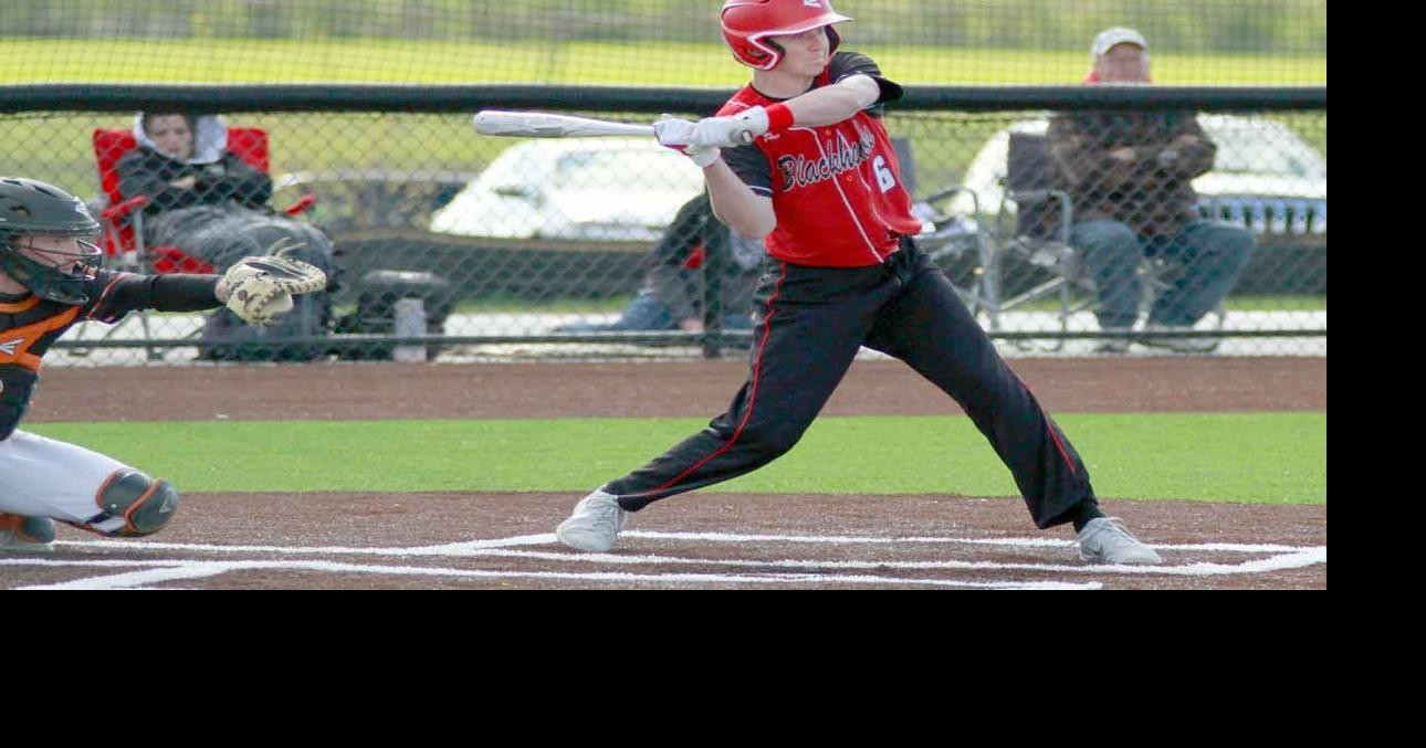 Blackhawks tied for first | Sports | baldwin-bulletin.com