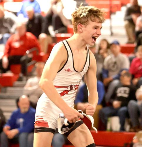 B-W wrestlers defeat SCC, lose to Amery | Sports | baldwin-bulletin.com