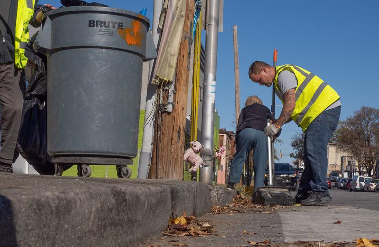 Key Bridge disaster adds fumes, litter to neighborhoods | People ...