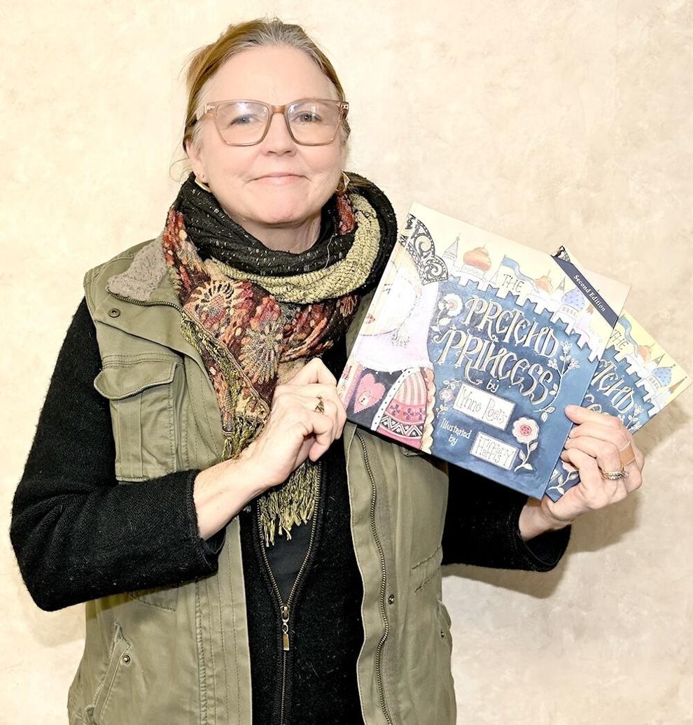 Roers celebrates second book release | News | bdemo.com