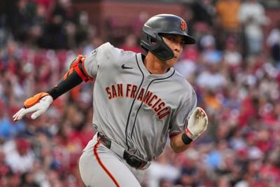 Giants OF Jung Hoo Lee stopped briefly at LAX because of missing travel ...
