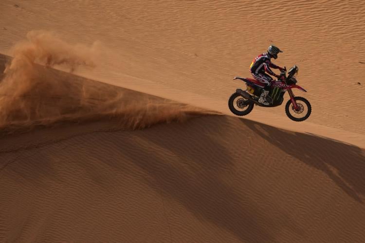 Lategan's late trouble gifts Dakar Rally stage seven to Ekström ...