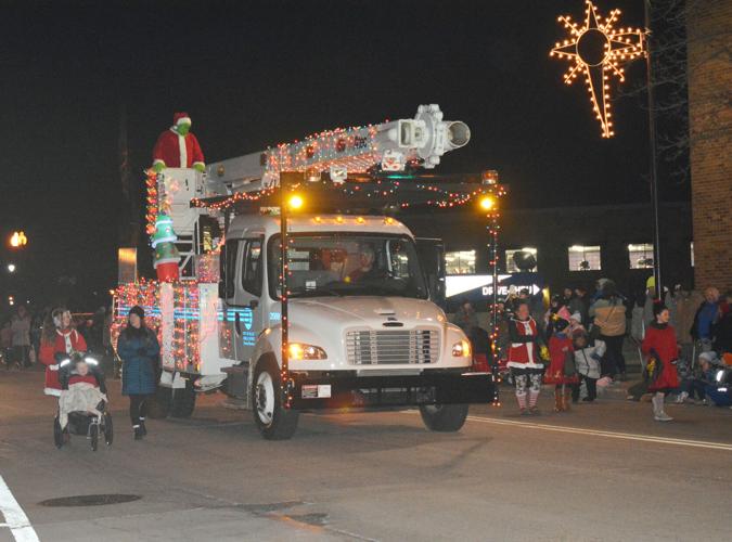Grand Lighted Parade kicks off holidays in downtown Beloit | Local News ...