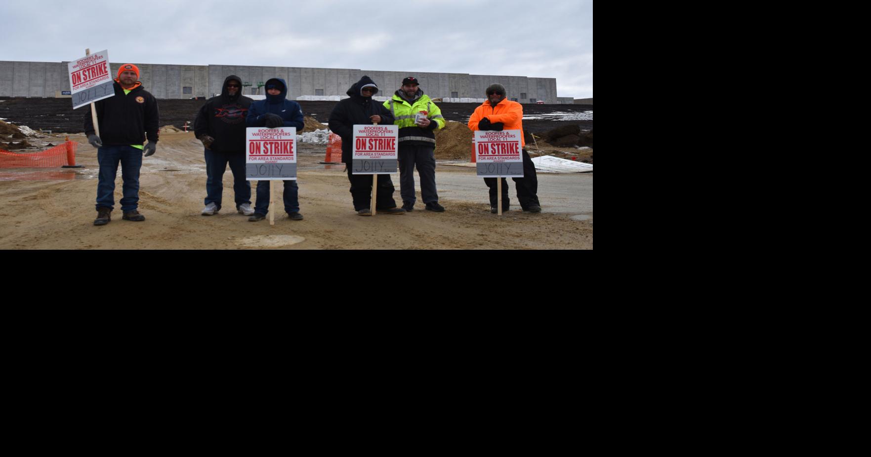 Amazon work slows as picket line forms | Local News | beloitdailynews.com