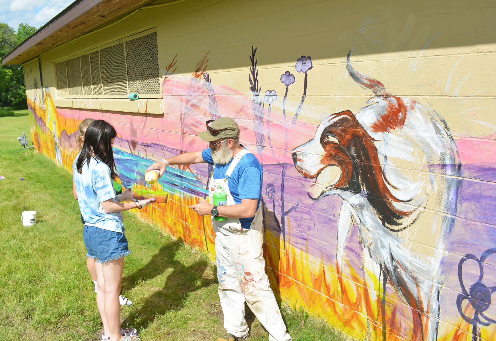 South Beloit art students paint mural to beautify park | Local News ...