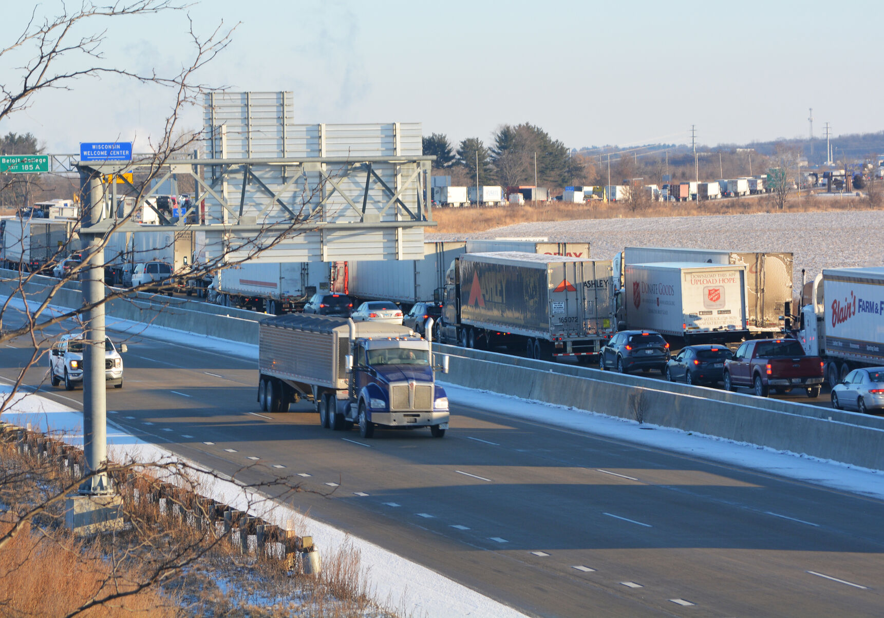 Crash backs up traffic on I-39/90 near Beloit | Local News ...