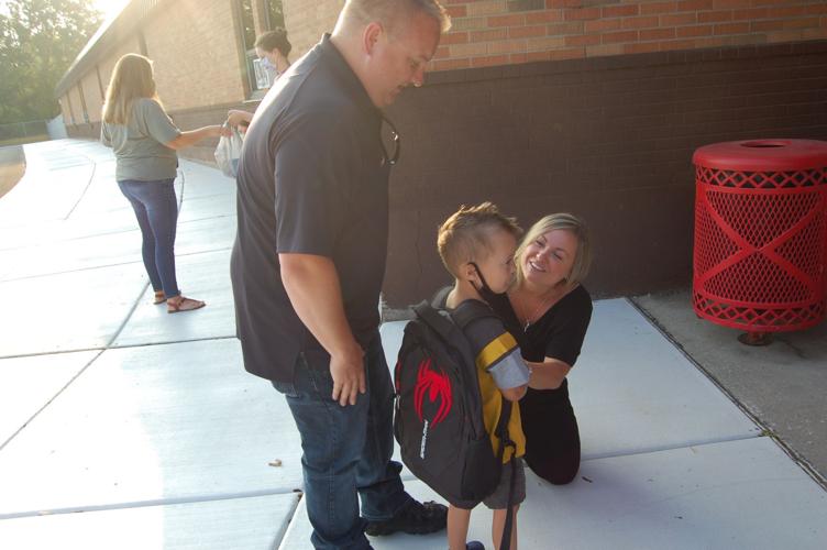 Students welcomed back to Illinois schools | Local News ...