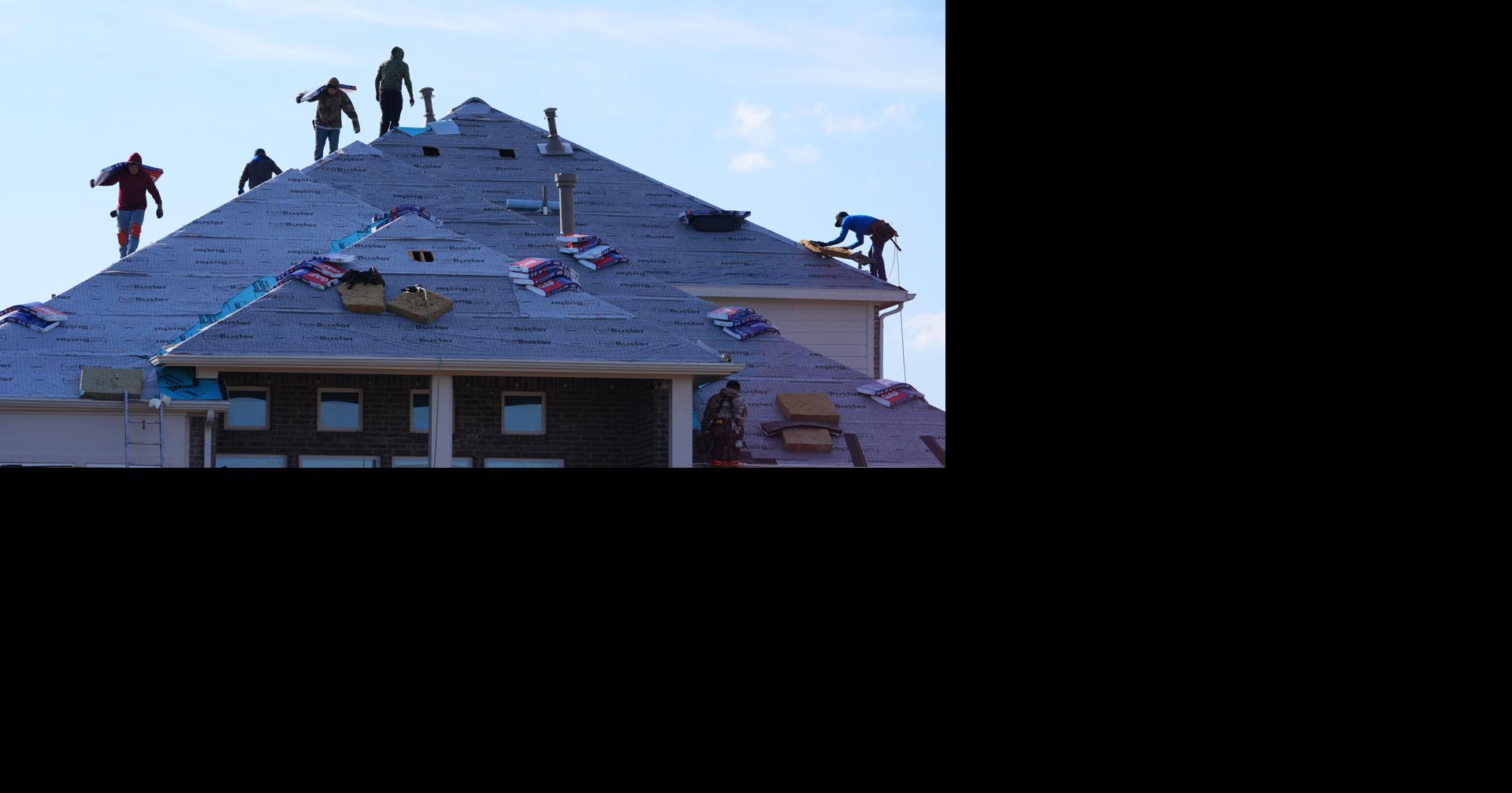 US economy expands at a surprisingly strong 4.3% annual rate in the ...