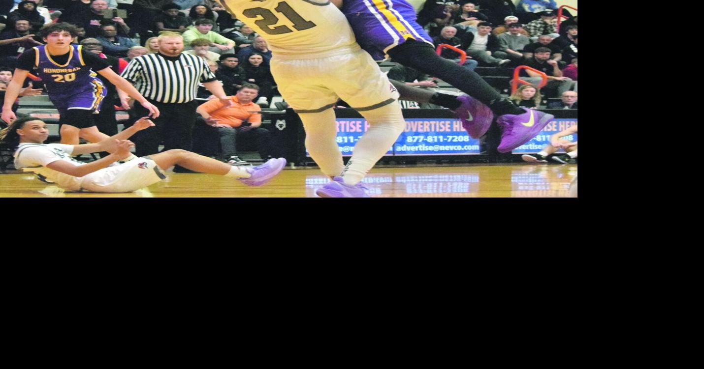 Brayden Olson hits game-winning three to send Hononegah boys basketball ...