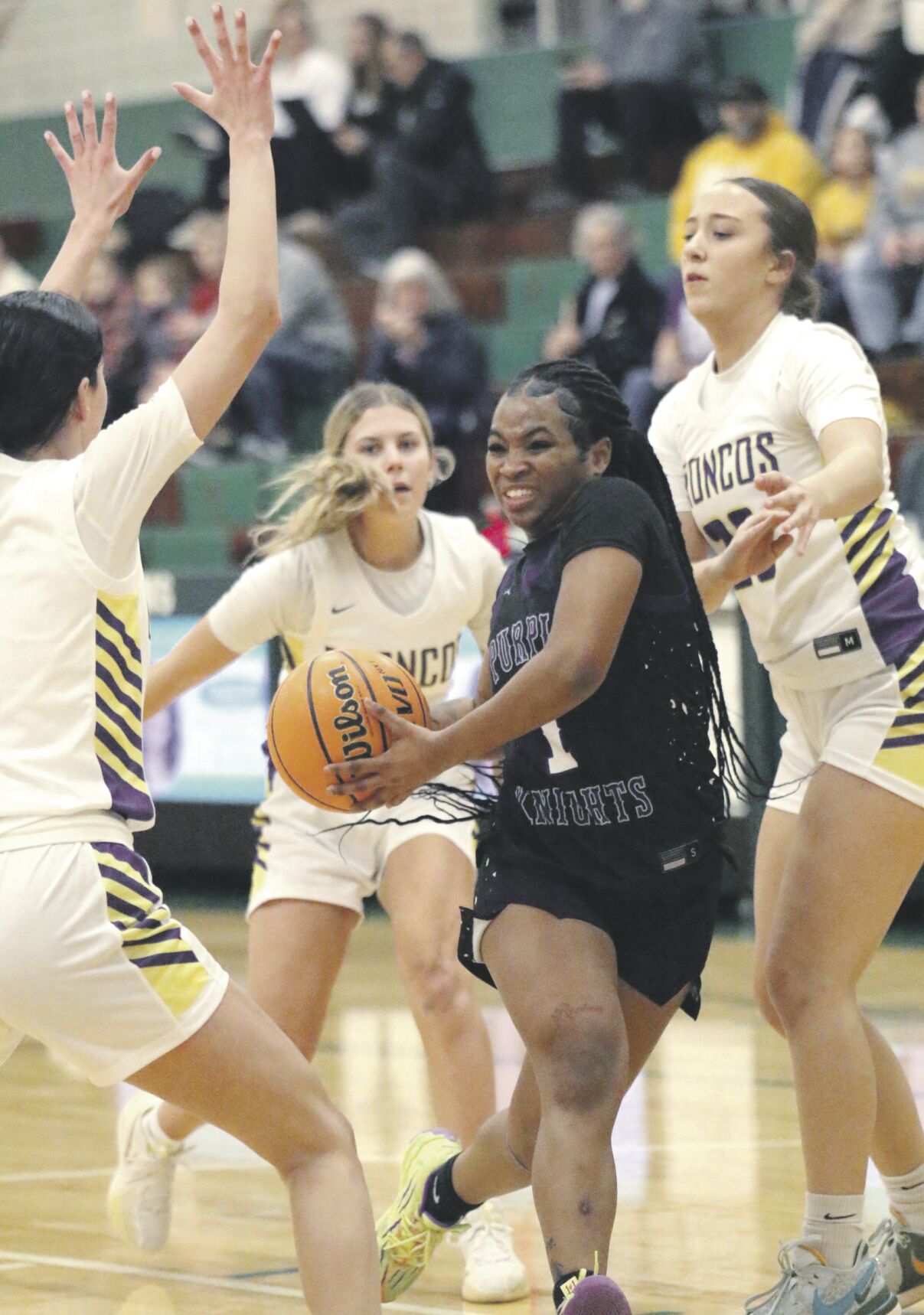 Beloit Memorial girls finish game with four players on court | Sports ...