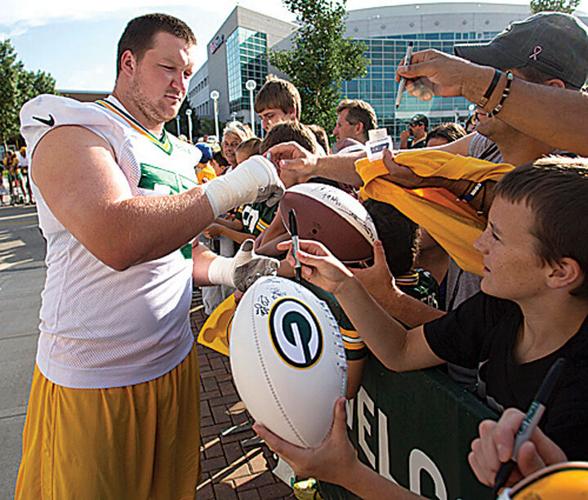 Ex-Packer Bryan Bulaga to visit Beloit with Tailgate Tour | Sports ...