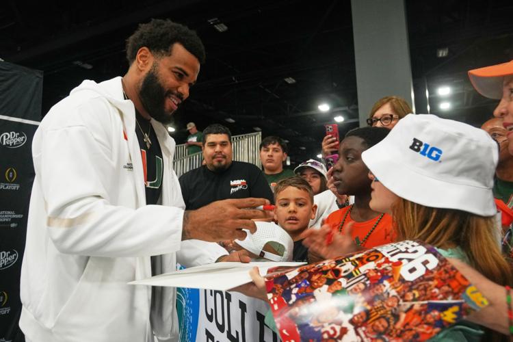 Ticket prices remain hot for Monday night's Indiana-Miami CFP title ...