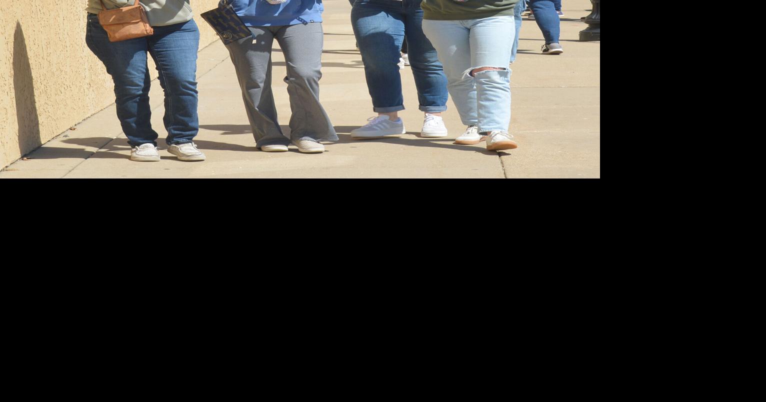 Downtown Beloit Association hosts Spring Wine Walk | Local News | beloitdailynews.com