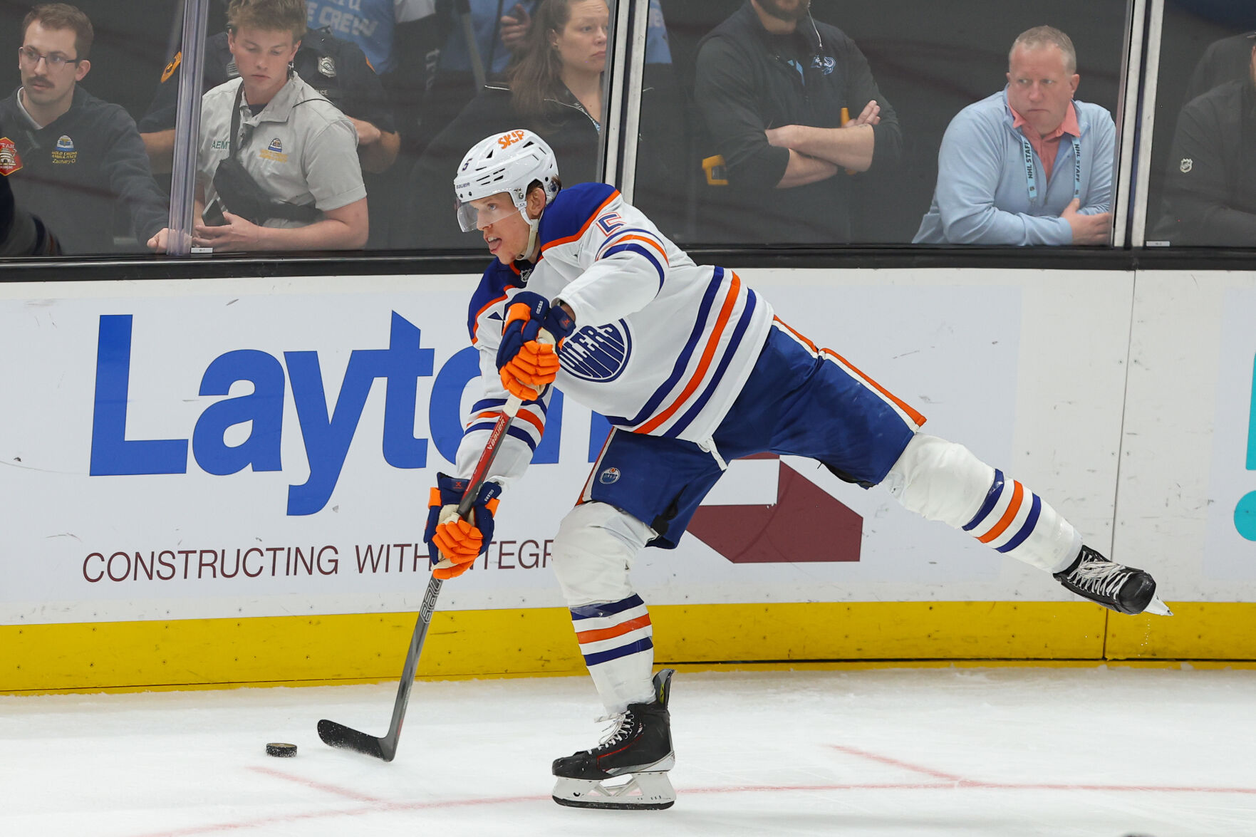 Oilers re-sign defenseman Connor Murphy to a 5-year, $20.5 million ...
