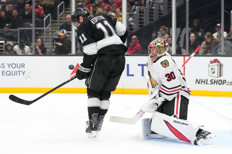 Connor Bedard scores for 3rd straight game, Blackhawks hold off Kings 2 ...