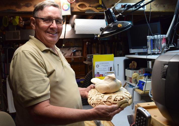 Clinton man finds hidden talent, becomes award-winning carver ...