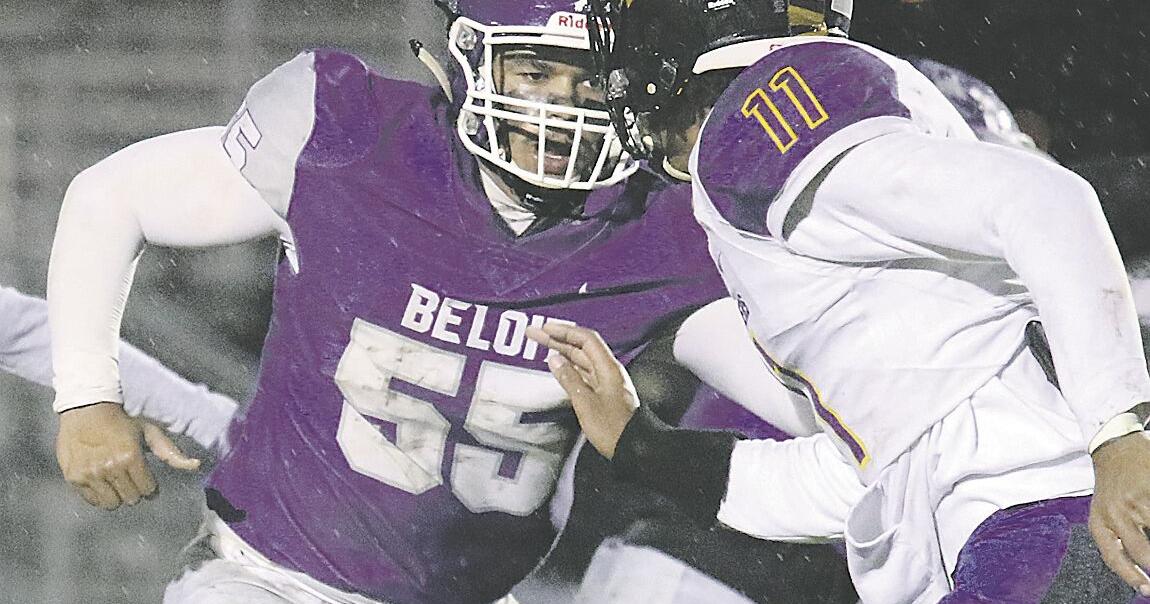Beloit Memorial football player Shaquille Roman chooses Upper Iowa ...