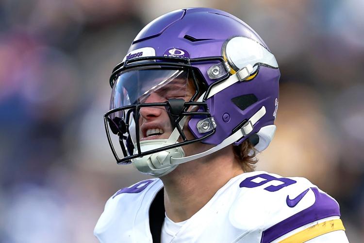 X-rays negative for Vikings QB J.J. McCarthy after injuring his right ...