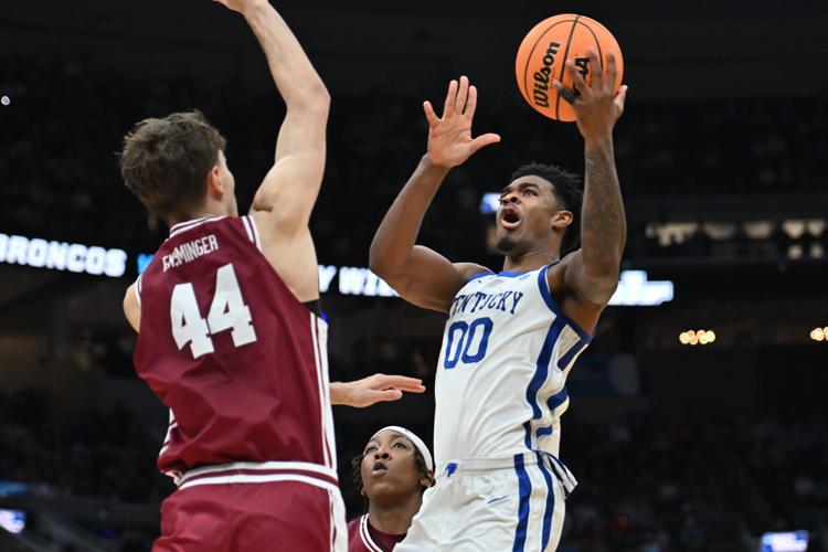 Otega Oweh's buzzer-beater saves Kentucky in 89-84 overtime win over ...