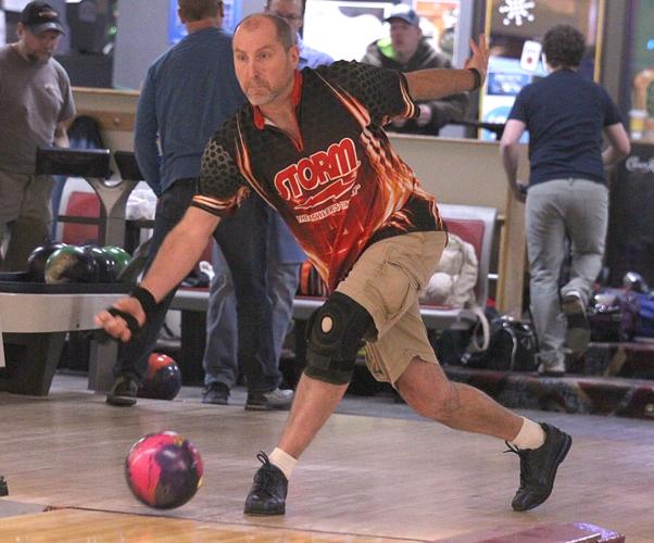 Bowler Johnny Ward's 300 spices second night of Daily News Tournament ...